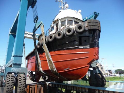 Westco Monarch - 55.20GT – 1,000+ HP Twin-screw - West Coast Tug & Barge